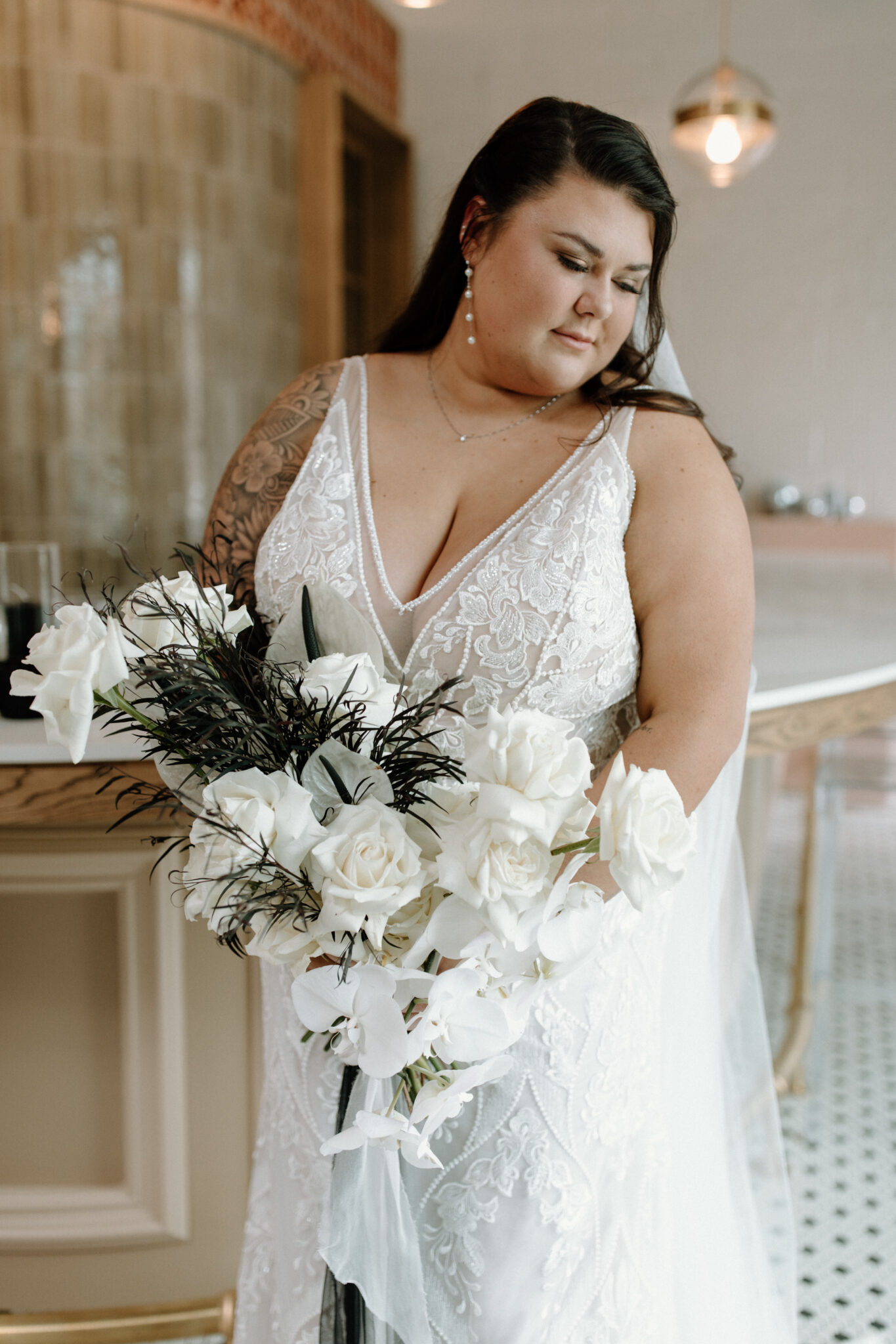 Shannon & Alex: Modern, Chic, Moody | seededevents.com